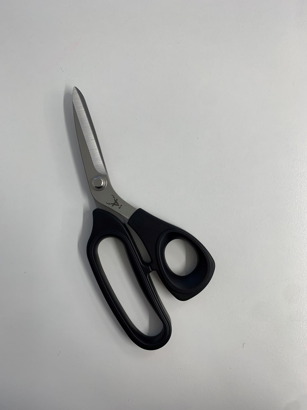 Elk 8"Soft Black Handle Scissors | HALCO Europe